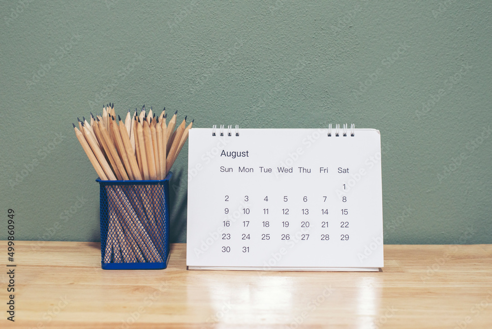 Calendar desk for Planner and organizer to plan and reminder daily ...