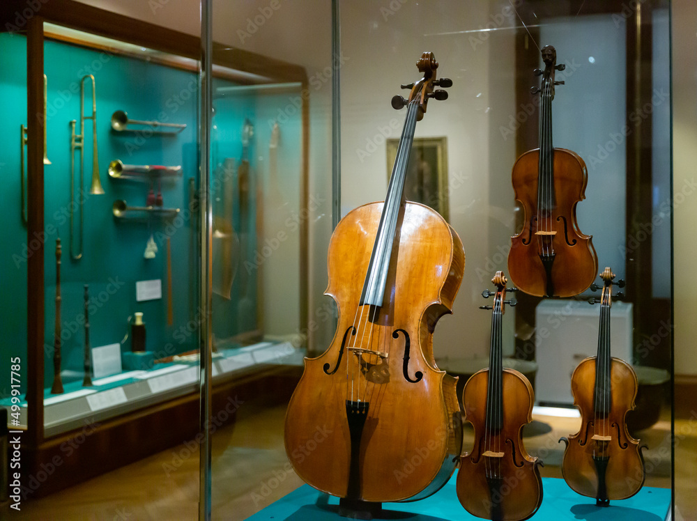 VIENNA, AUSTRIA - JANUARY 29, 2022: Showcase with bowed string ...
