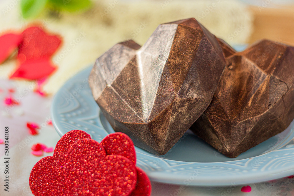 Plano Fechado de Coração de Chocolate Lapidado poligonal com decoração ...