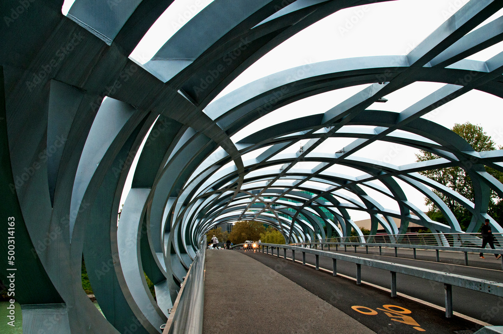 Foto de Geneva, Pont Hans-Wilsdorf - bridge over Arve river, named ...