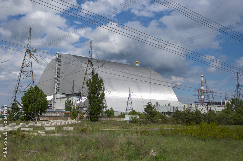 Foto de Chernobyl, Ukraine May 11, 2019. Chernobyl new safe confinement ...