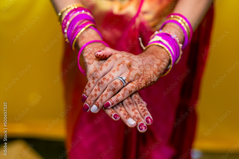 South Indian Tamil bride's wedding henna mehendi mehndi hands close up ...