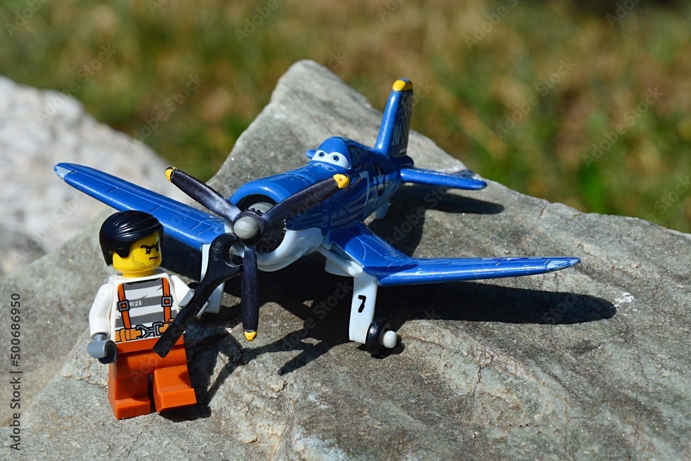 LEGO City prisoner figure with gloomy face ready to tighten the ...