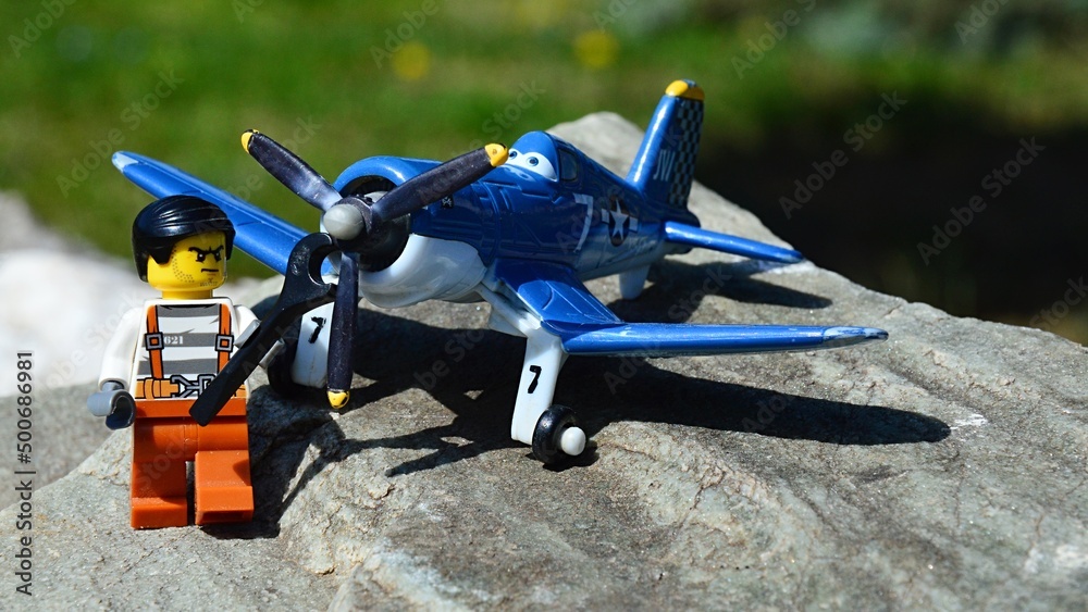 LEGO City prisoner figure with gloomy face ready to tighten the ...