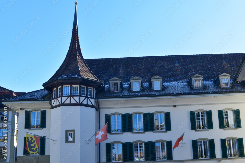 Rathausplatz in der Altstadt von Thun, Kanton Bern, Schweiz Stock Photo ...