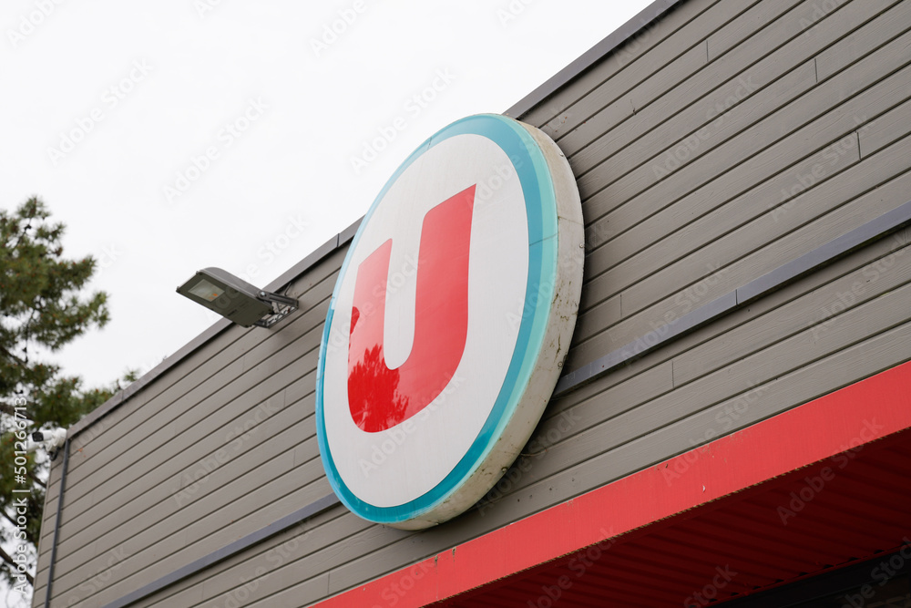 Super U logo sign u and text brand for french supermarket store Stock ...
