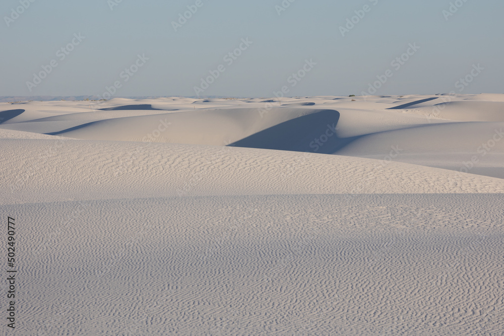 Rolling dunes of gypsum sand in White Sands National Park Stock Photo ...