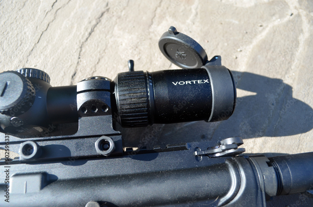 Vortex rifle scope STRIKE EAGLE 1-8x24 on AR-15 assault rifle. Kiev ...