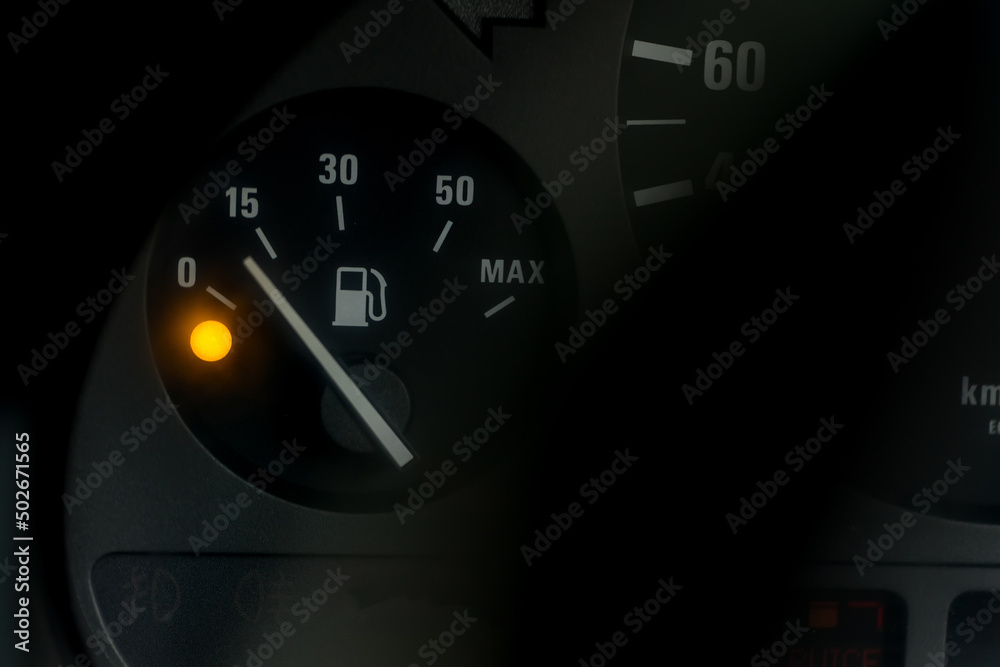Empty fuel warning light in car dashboard. Fuel pump icon. gasoline ...