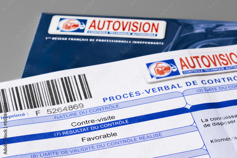 Procès verbal de contrôle technique, contre-visite favorable. foto de ...