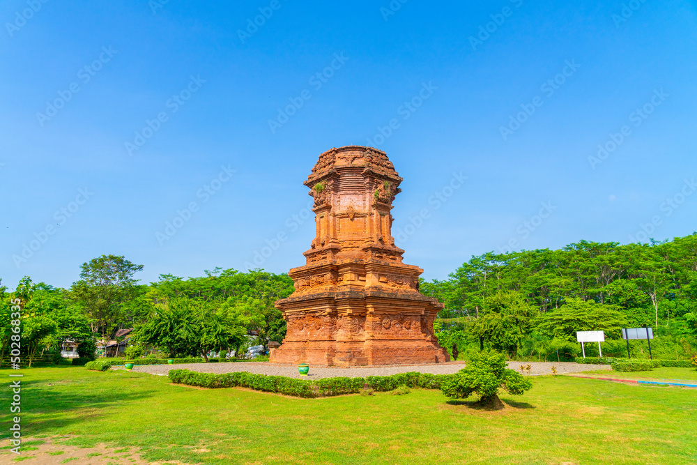 Jabung Temple (Candi Jabung), which is a Buddhist temple, was founded ...