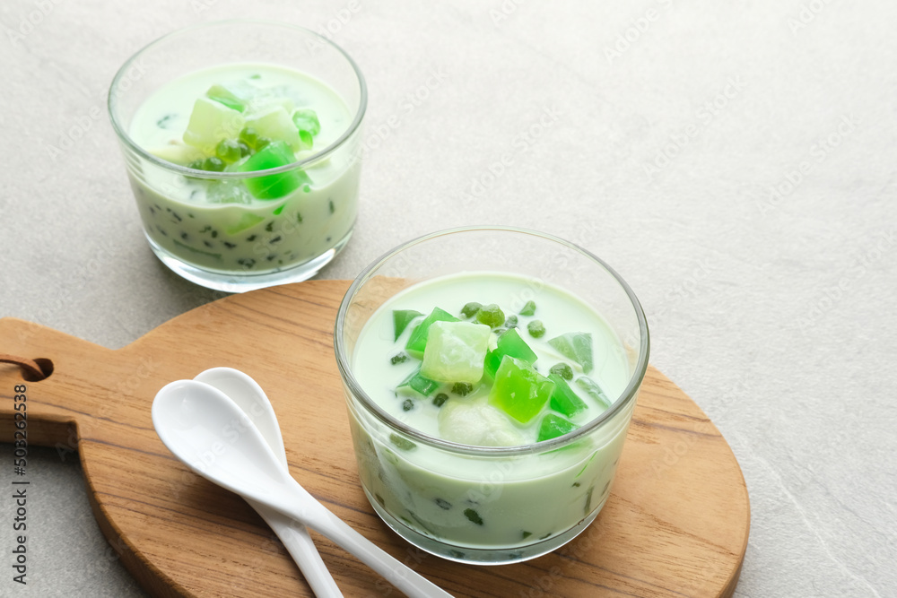 Foto de Buko Pandan, a dessert from Philippines, made from jelly, young ...