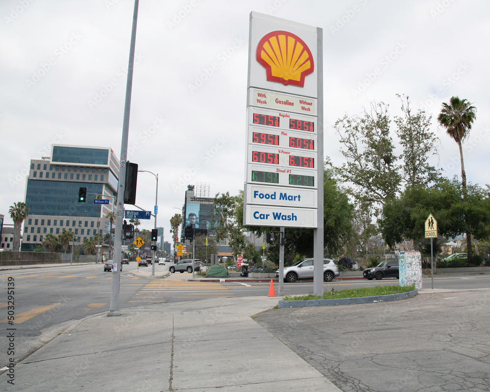Los Angeles, CA, USA - May 2, 2022: A Shell gas station sign on Sunset ...