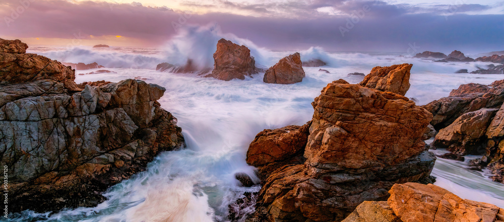 Storm waves crashing onto giant rocks in Big Sur coastline Stock Photo ...