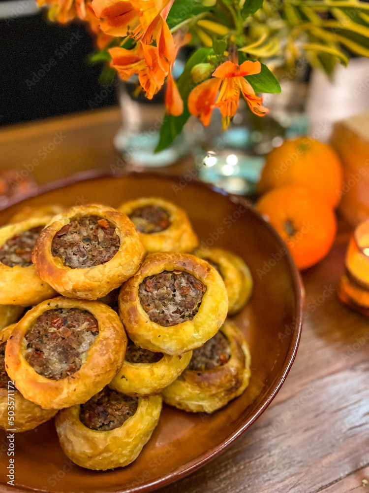 Themed dinner. Arab dinner. Arabic food. Tablescape. Tablesetting ...