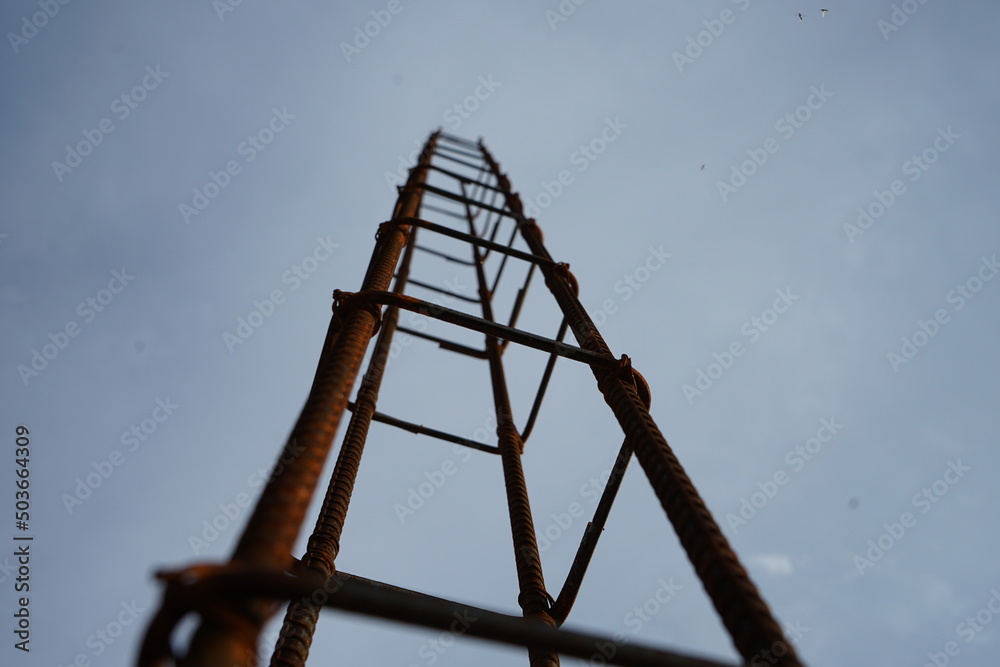 deformed steel column Preparing for the construction of reinforced ...