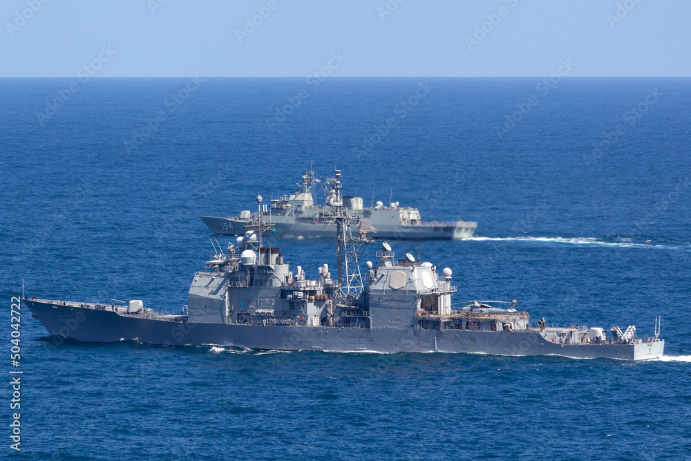 Foto de Sydney, Australia - October 11, 2013: USS Chosin (CG-65 ...