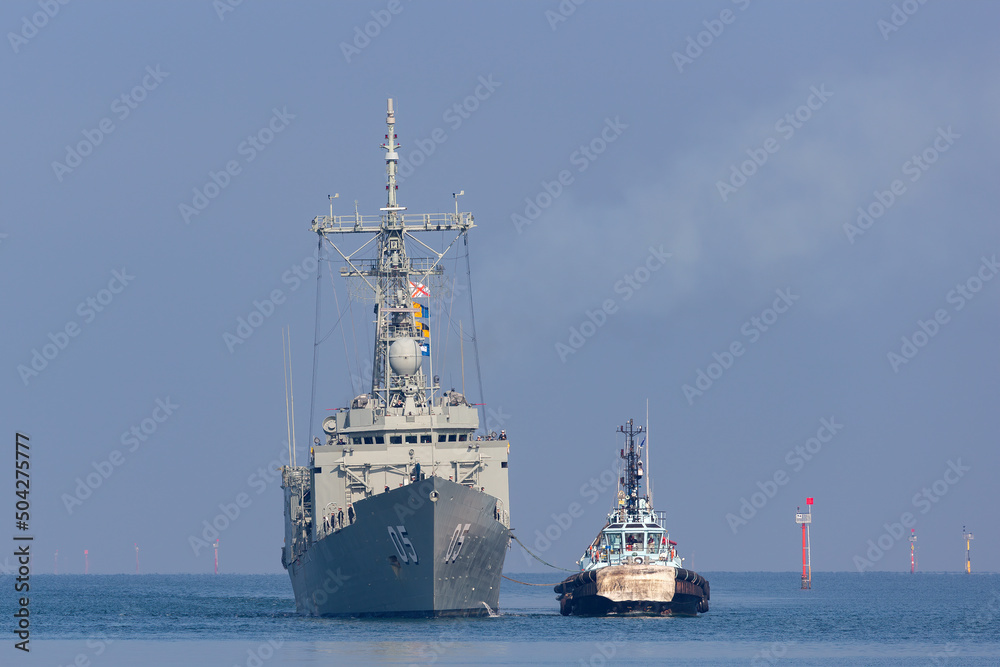 Foto de Melbourne, Australia - June 12, 2015: HMAS Melbourne (FFG 05 ...