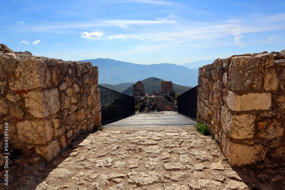 Rocca Calascio, mountaintop medieval fortress at 1512 meters above sea ...