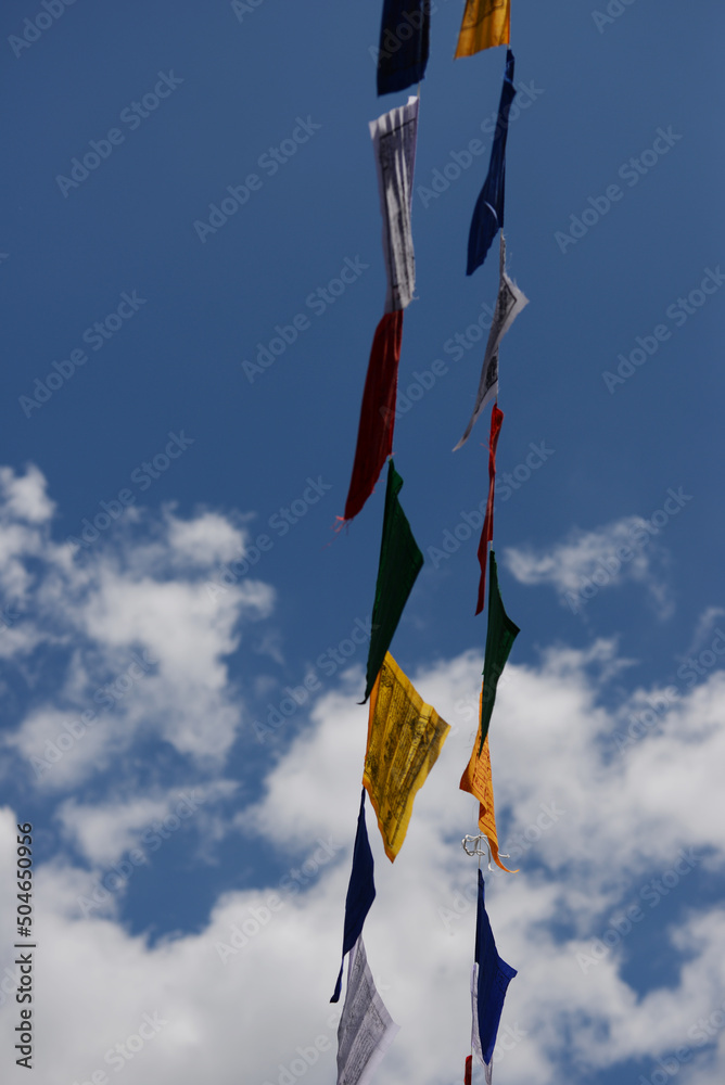 Drapeaux et fanions suspendus Stock Photo | Adobe Stock