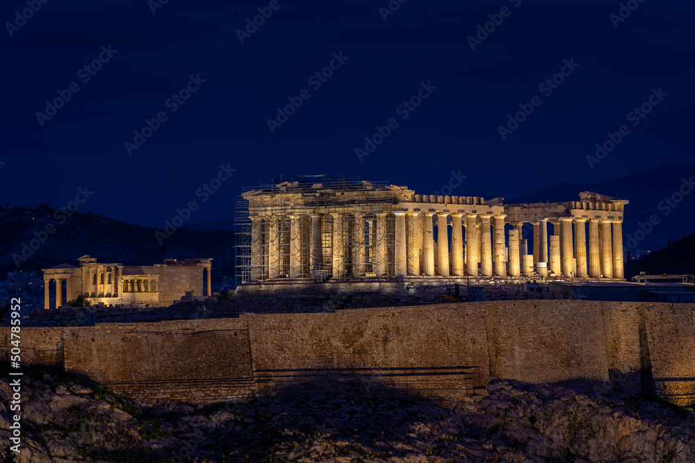 Beautiful night view of the Parthenon and the Acropolis, Athens in ...