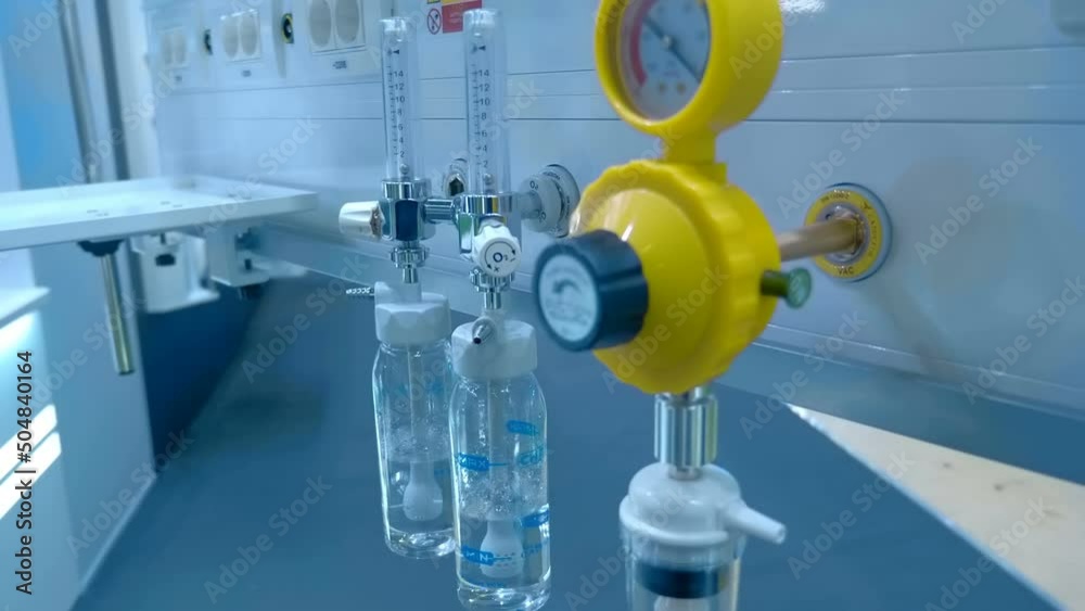 Medical gas wall mounted console with pressure gauge and adjustment ...