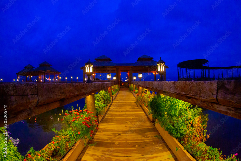 Known as Nicaea since ancient times, İznik is located on eastern shore ...