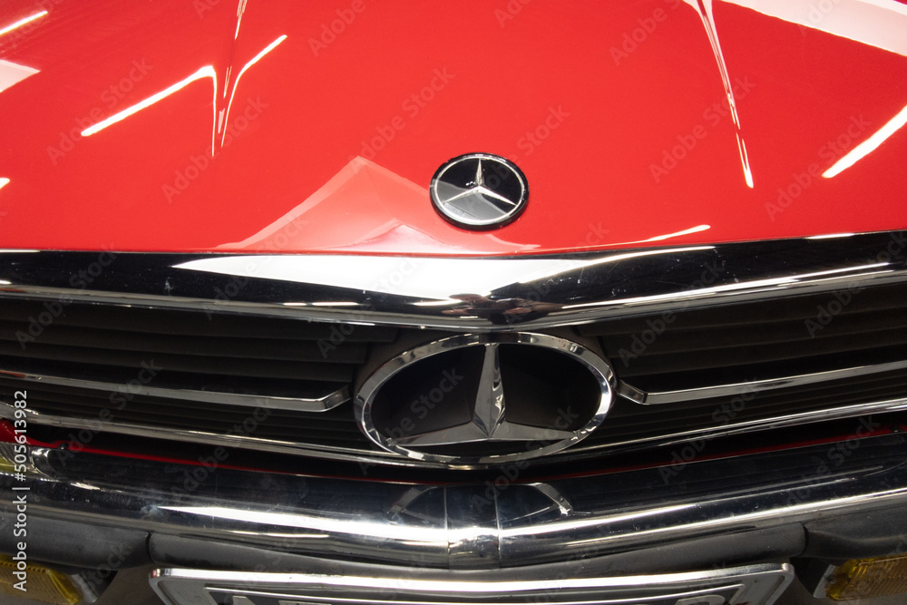 Mercedes benz car star german brand front of vehicle sign logo classic ...