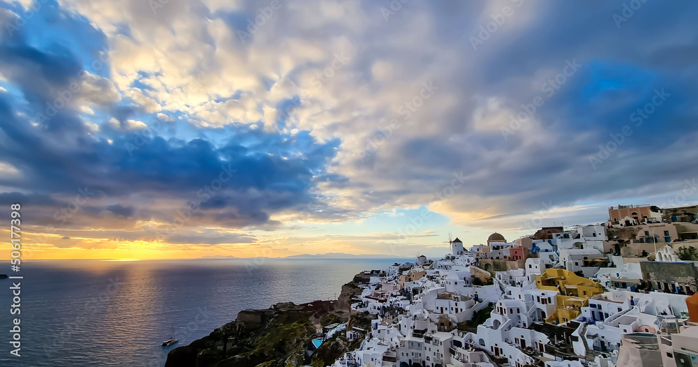 The sunset view point out look of the landmark view in Oia, Santorini ...