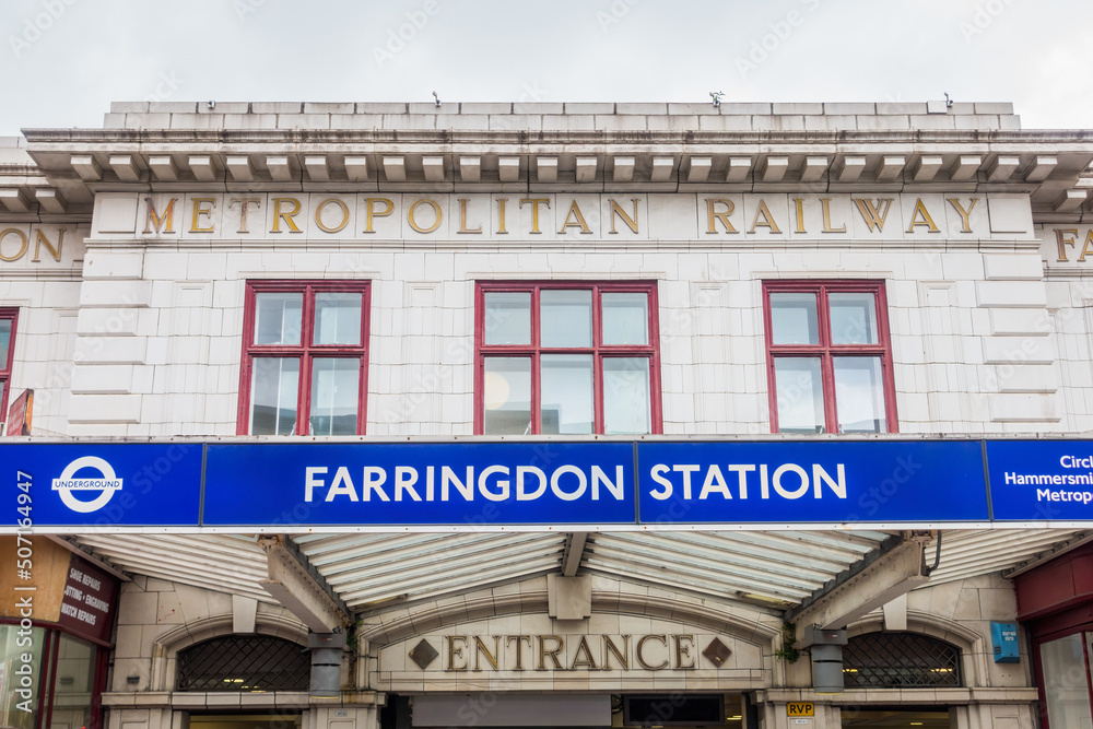 London, UK, May 26th 2022: Farringdon station underground sign for the ...