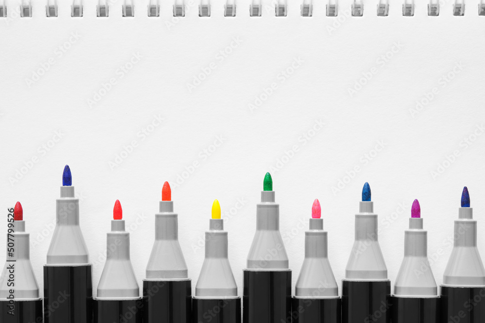 Sketching markers for drawing. Professional markers for artists in ...