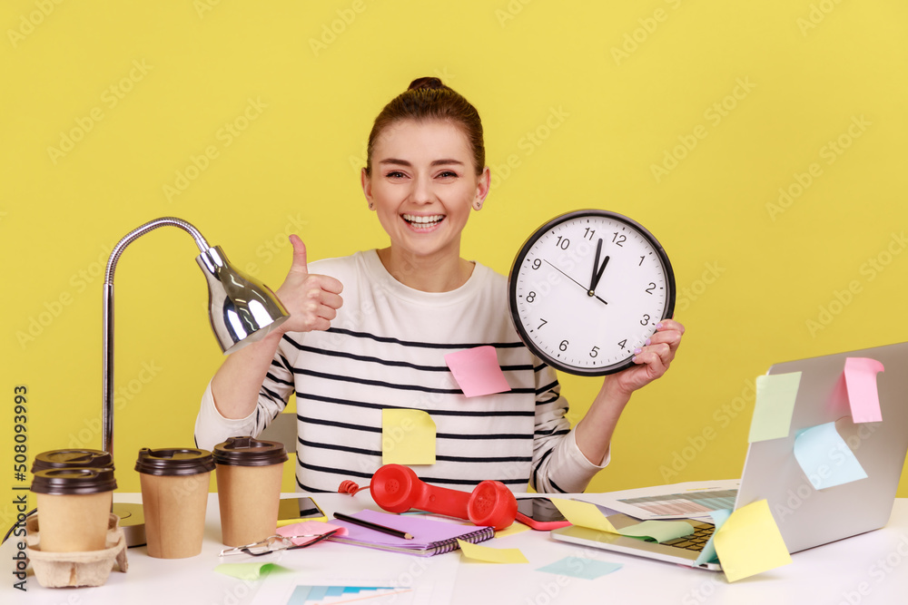 Happy smiling woman covered with sticky notes showing thumbs up and ...