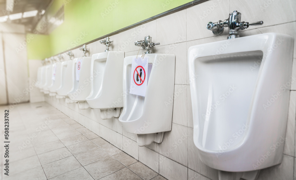 Signs Social Distancing on Urinate, Keeping distance to protect from ...