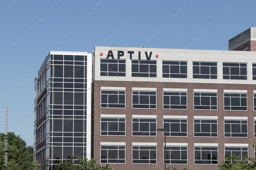 Foto de Aptiv Technical Center. Aptiv provides vehicle electrical ...