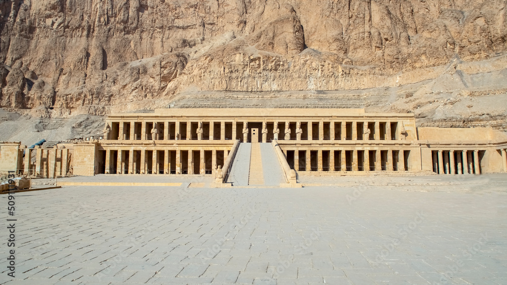 Mortuary Temple of Hatshepsut at Deir el-Bahri Egypt, Africa Stock ...
