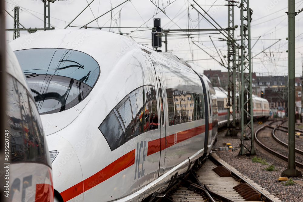 dusseldorf,nrw /germany - 17 04 2022: german ice train passing by Stock ...