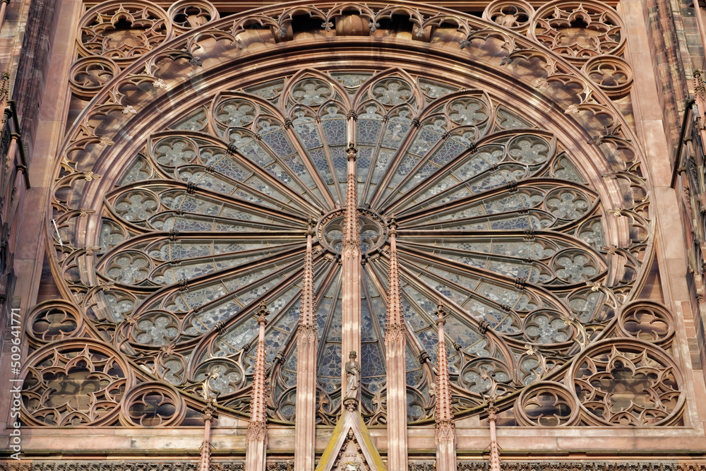 Rosace de la cathédrale de Strasbourg Stock Photo | Adobe Stock