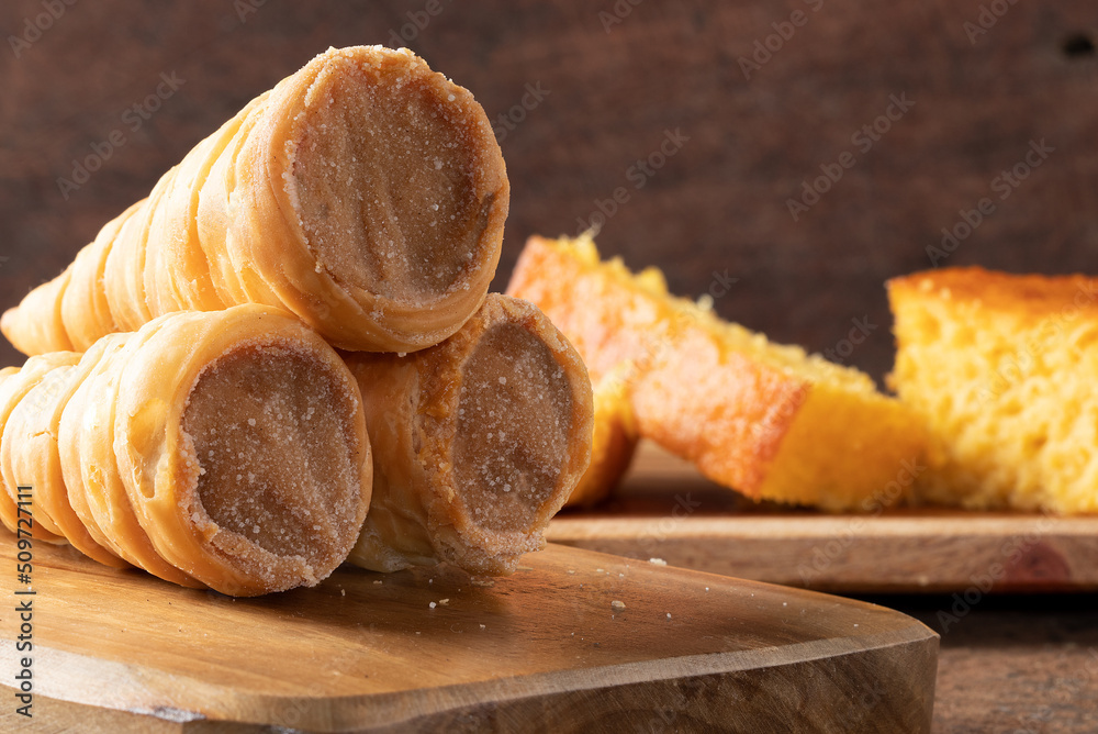 Focus on cone of dulce de leche. foto de Stock | Adobe Stock