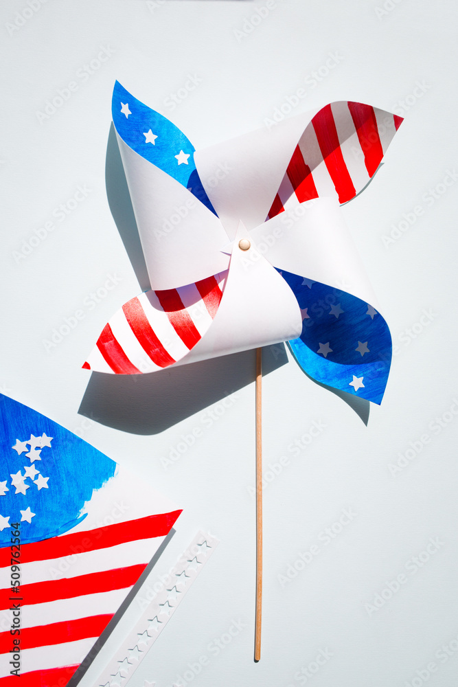 diy 4th of july paper craft for kids. patriotic pinwheel turntable in ...