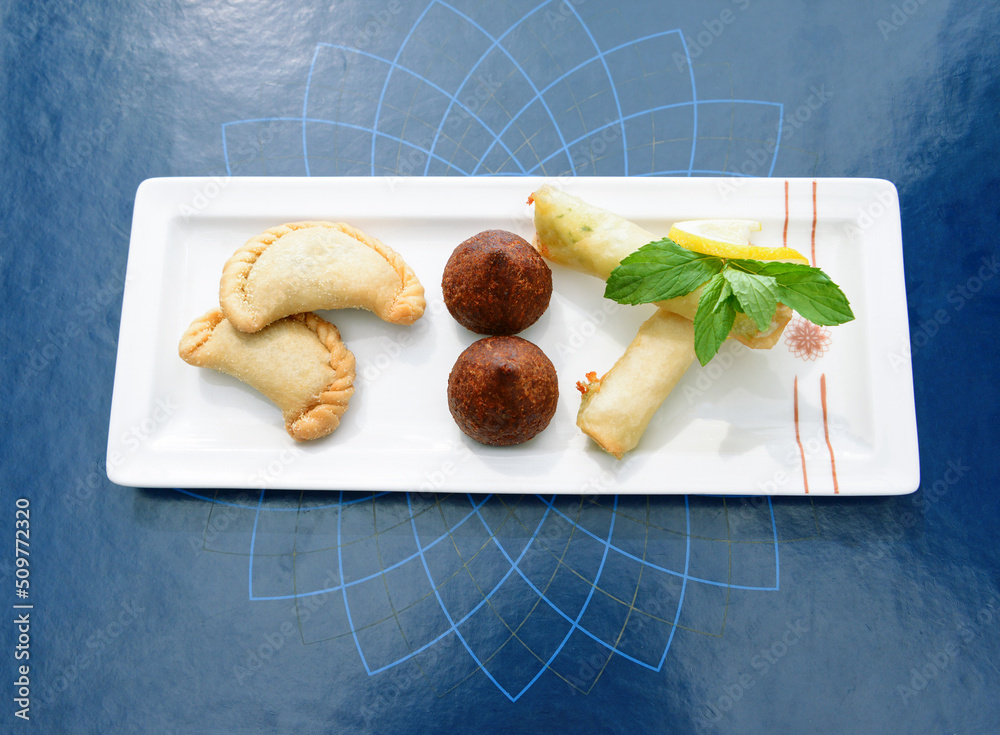 Traditional Arabic food | Arabic food backgrounds | Lebanese food ...