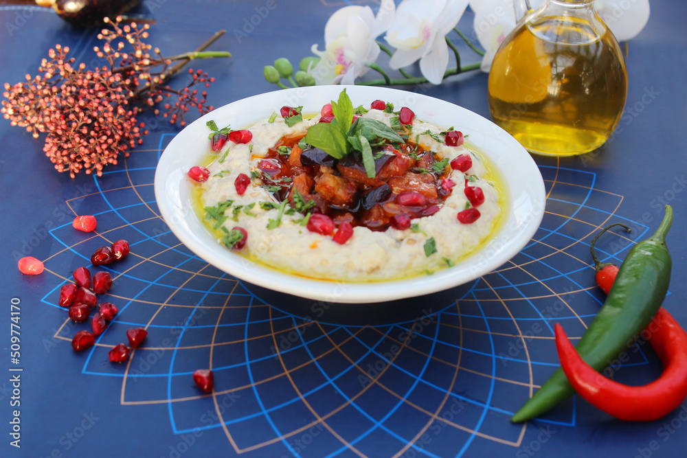 Traditional Arabic food | Arabic food backgrounds | Lebanese food ...