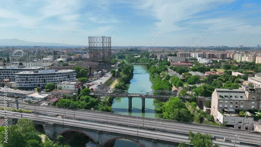 Video Stock Il Gasometro o Gazometro del quartiere Ostiense di Roma ...