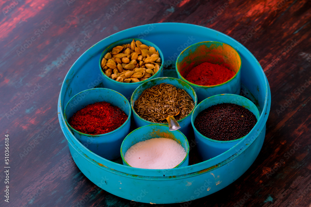 Spice box Indian masala dabba,indian spice box on wooden,Cardamom ...