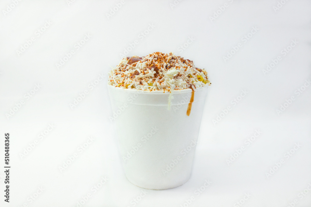 Vaso de elote con salsa y tajin foto de Stock | Adobe Stock