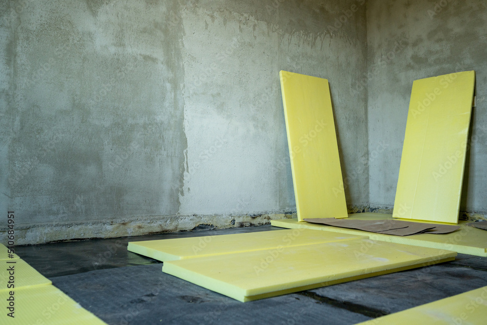 Installation of expanded polystyrene for floor insulation, expanded ...