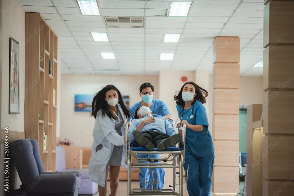 emergency patient concept, professional doctor working for help ...