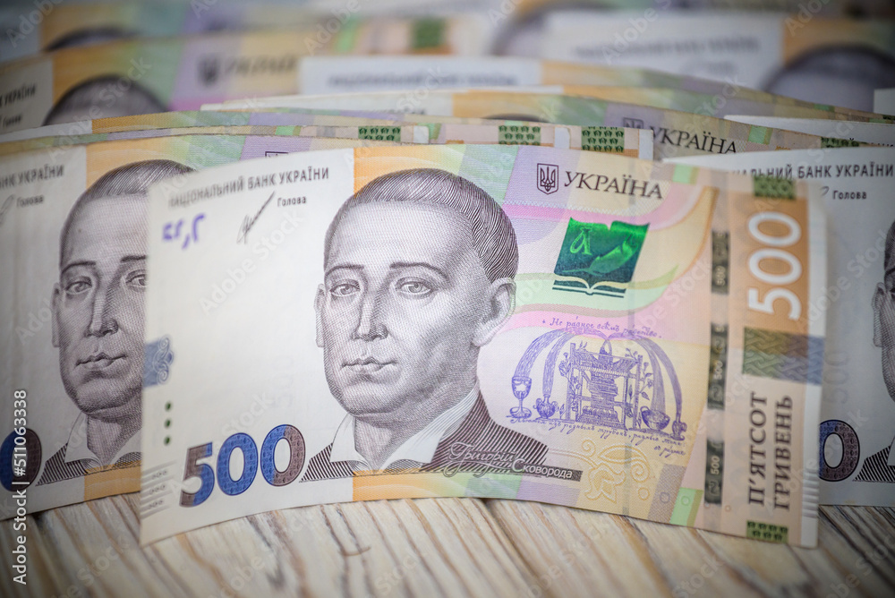 Foto De Stack Of Ukrainian Money Hryvnia Grivna Hryvna With 500 foto-de-stack-of-ukrainian-money-hryvnia-grivna-hryvna-with-500