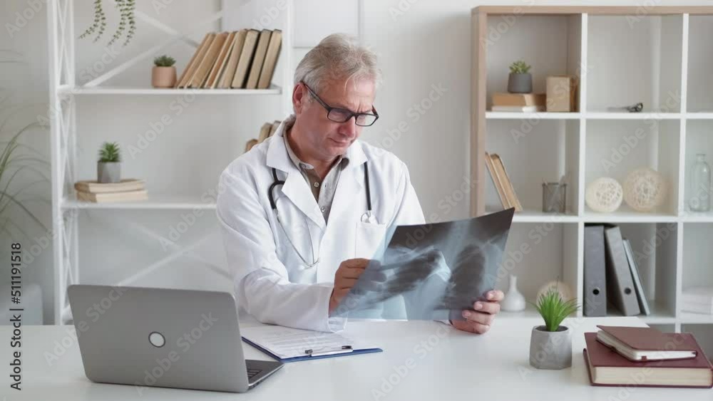 Diagnostic radiology. Chest examination. Pulmonary infection. Middle ...