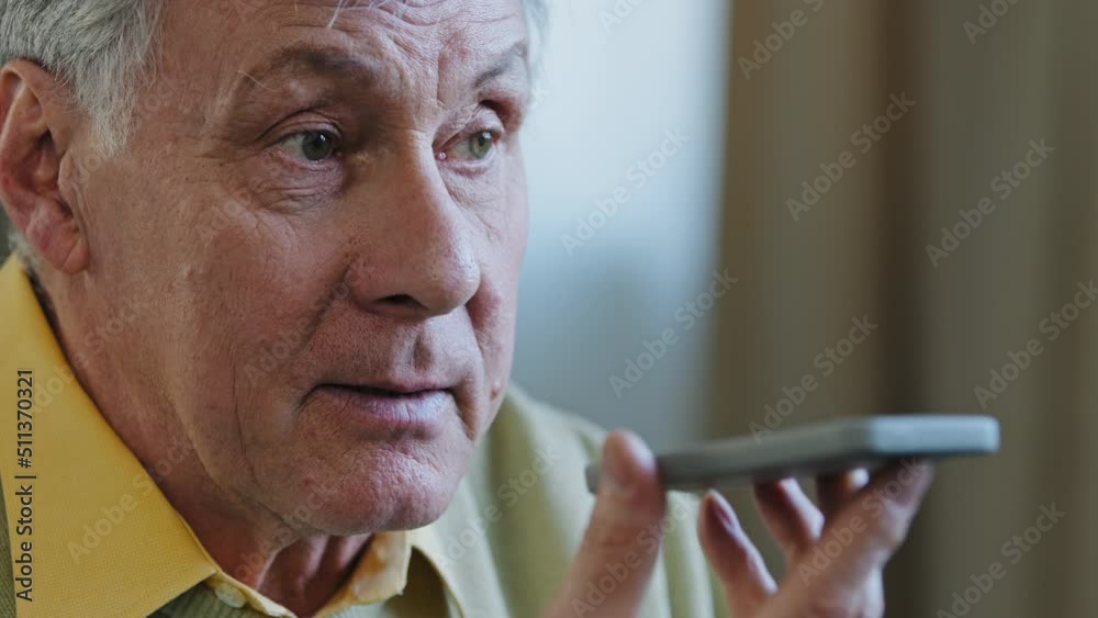 Vidéo Stock Close-up old 60s caucasian man grandfather elderly ...