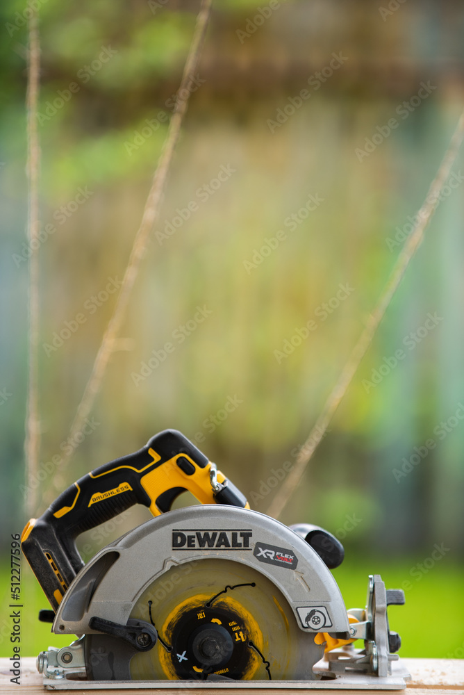 Foto de Ufa, Russia - June: DeWalt power tools in Ufa on June 17, 2022 ...